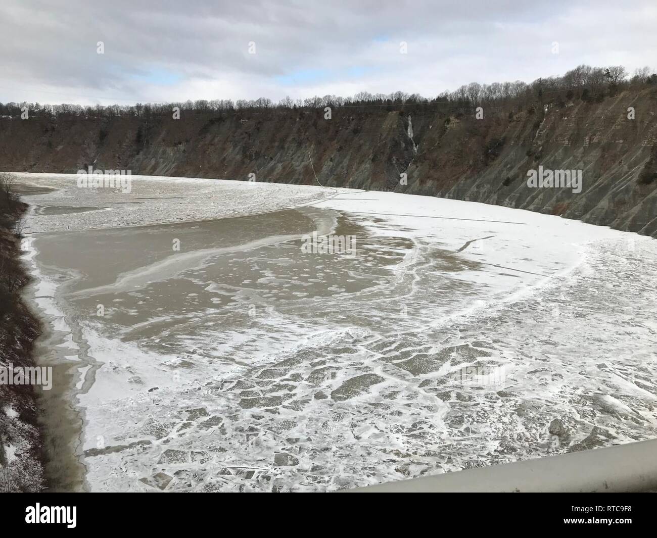 Water levels in the reservoir behind (upstream) Mount Morris Dam are ...