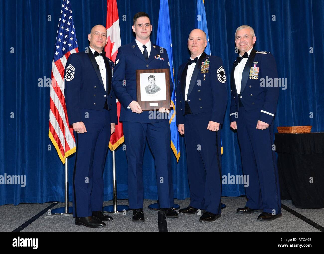 John L Levitow Award High Resolution Stock Photography and Images - Alamy