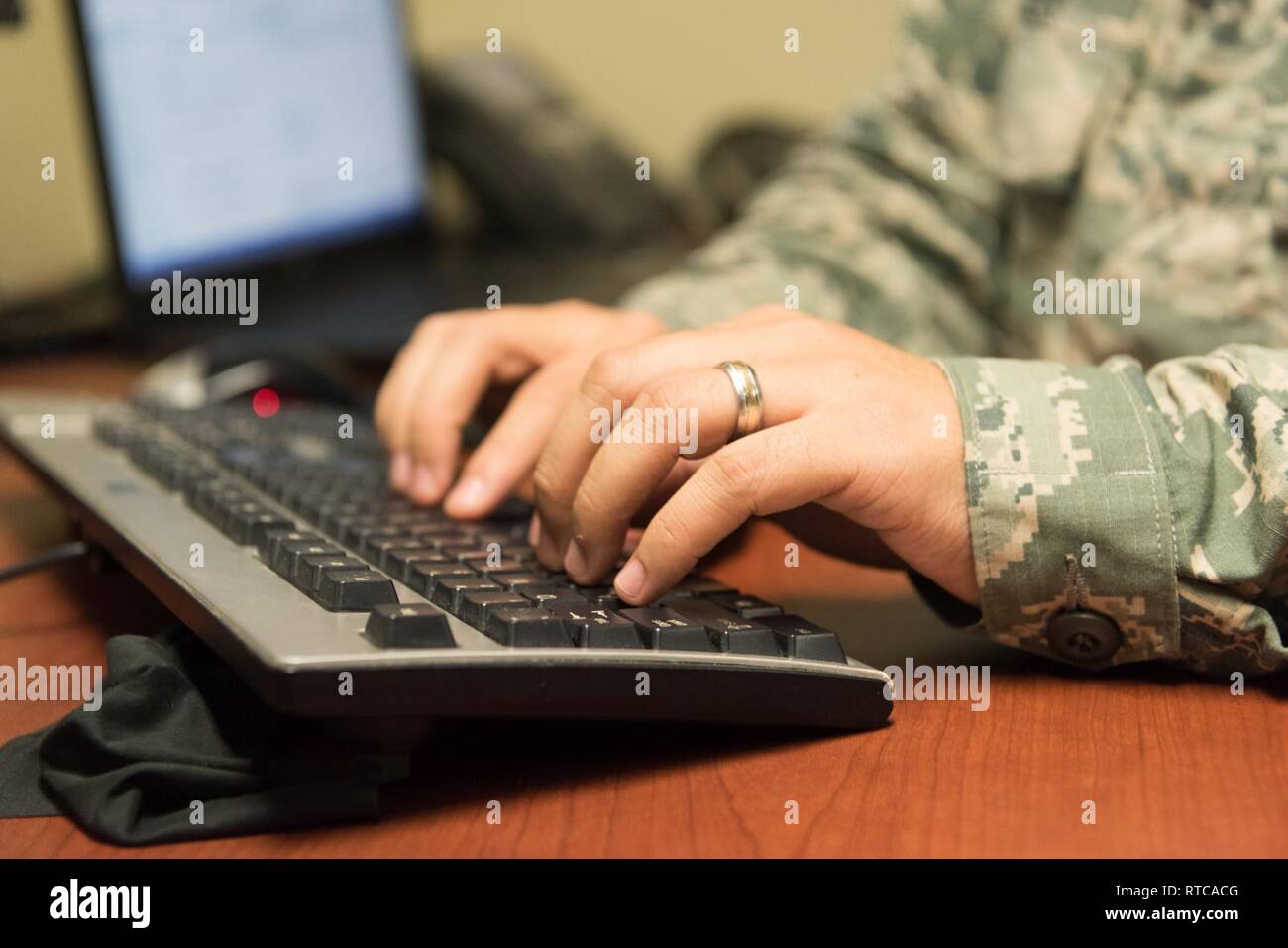 Deployable air base system hi-res stock photography and images - Alamy