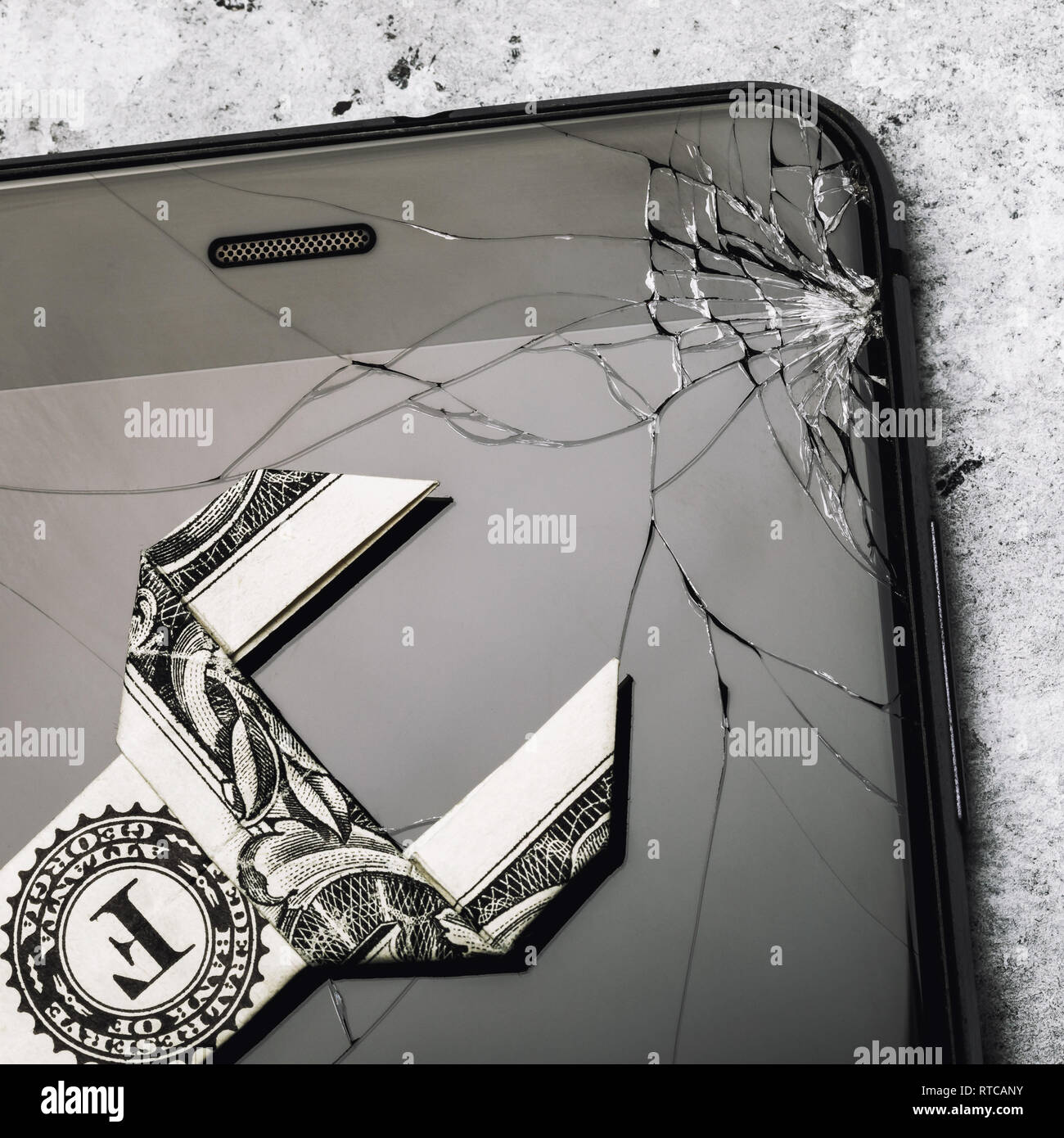 Repairing glass hi-res stock photography and images - Alamy