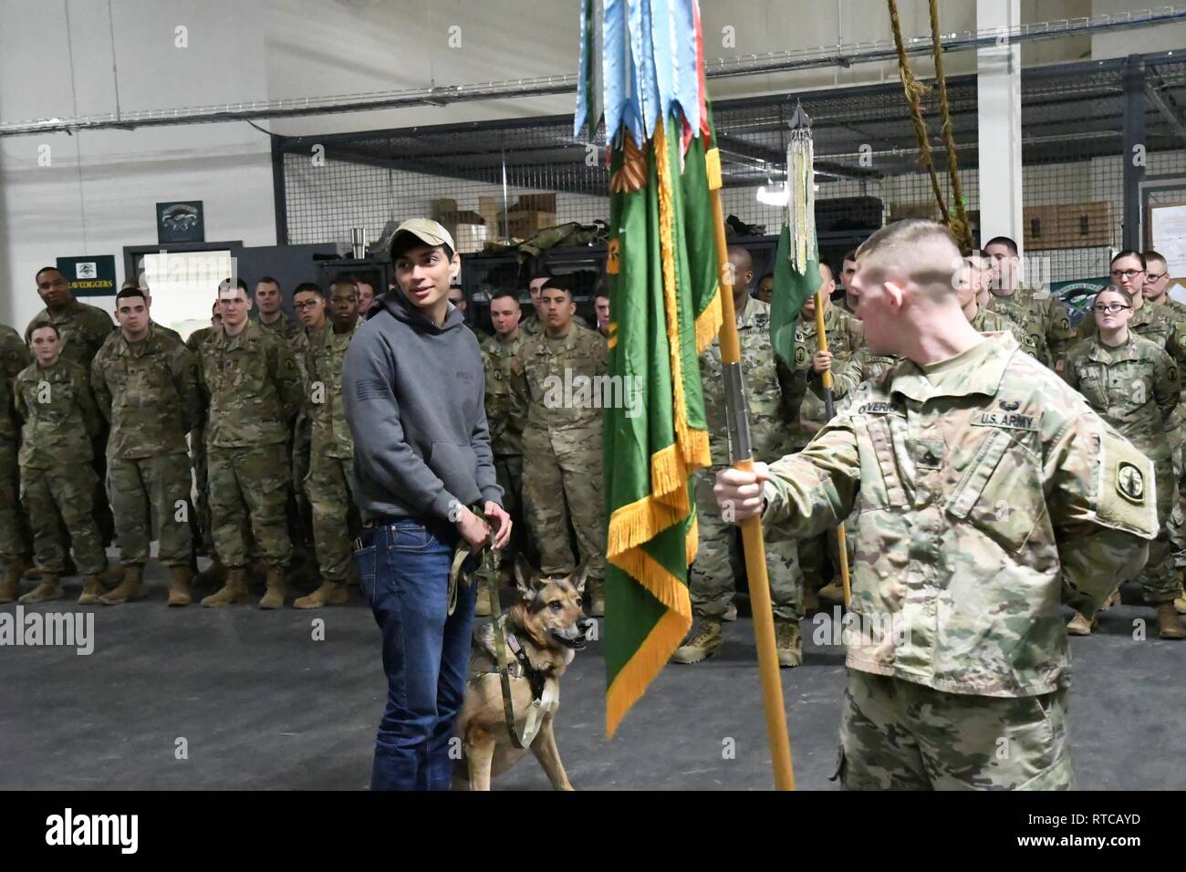 Soldiers from the 91st Military Police Battalion welcomed home two of ...