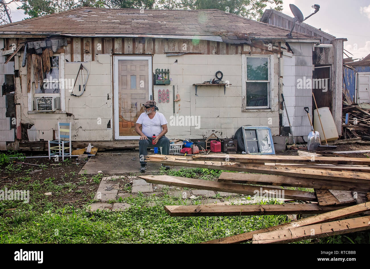 Destroyed house after storm hi-res stock photography and images - Alamy