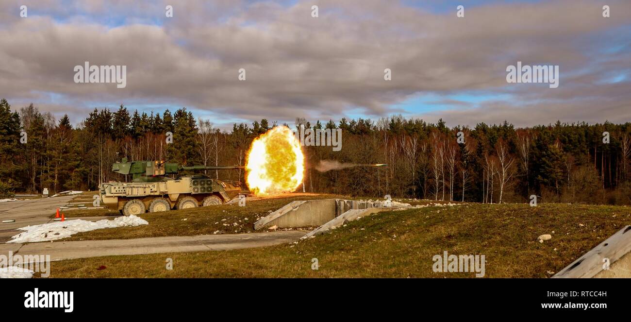 Mobile Gun System Stryker Gunnery High Resolution Stock Photography and ...