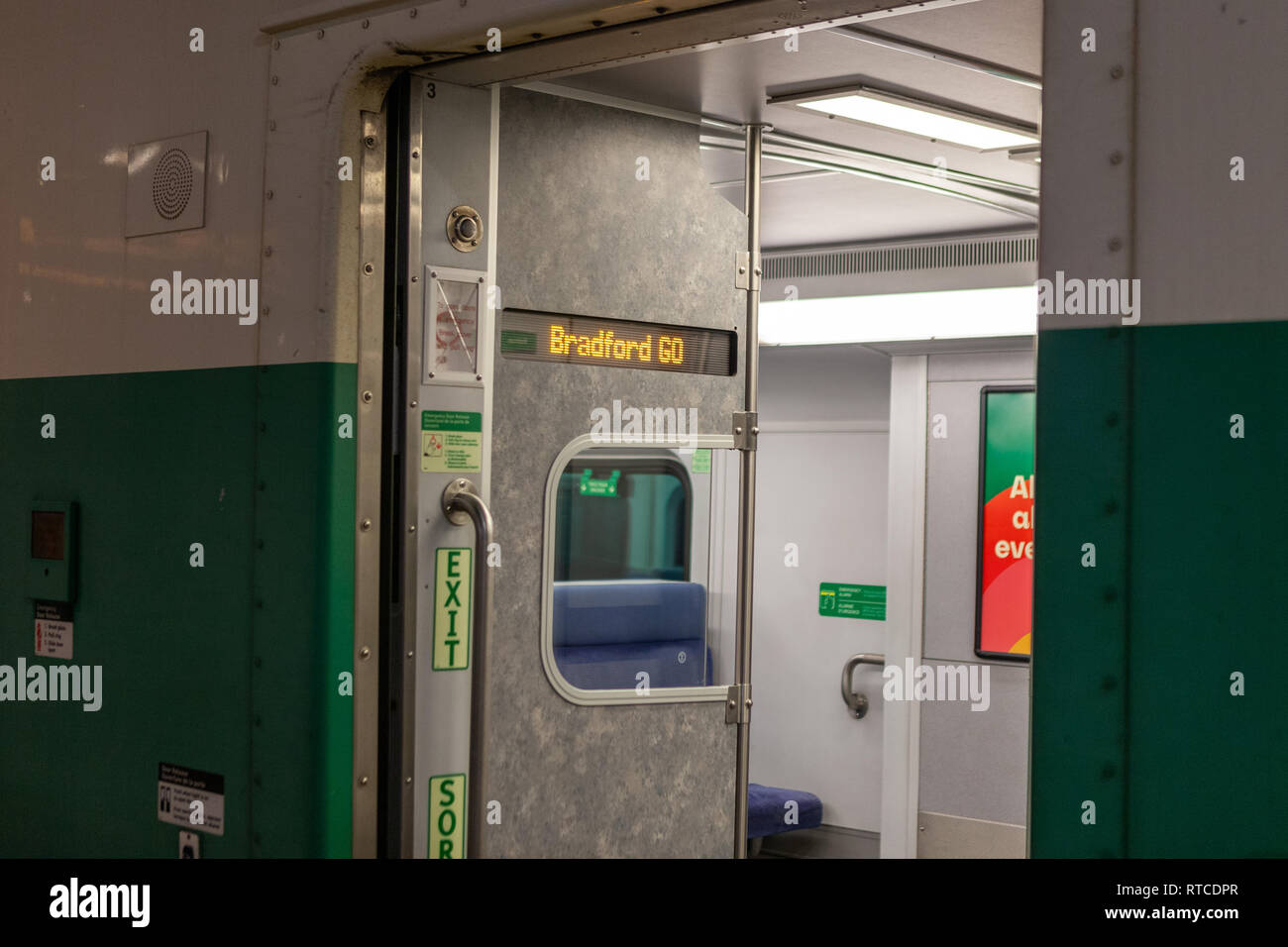 Wagon trains hi-res stock photography and images - Alamy