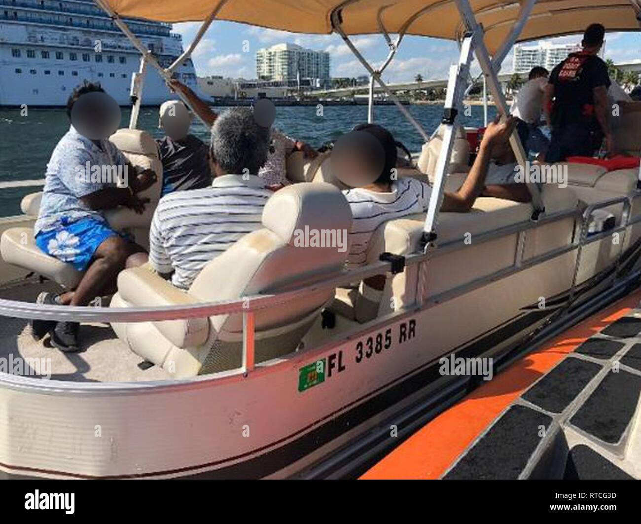 Illegal passenger boat hi-res stock photography and images - Alamy