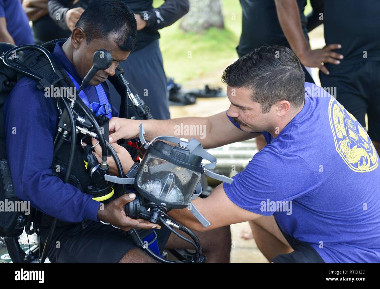 SANTA RITA, Guam (Feb. 19, 2019) Navy Diver 1st Class Ryan Guenther ...