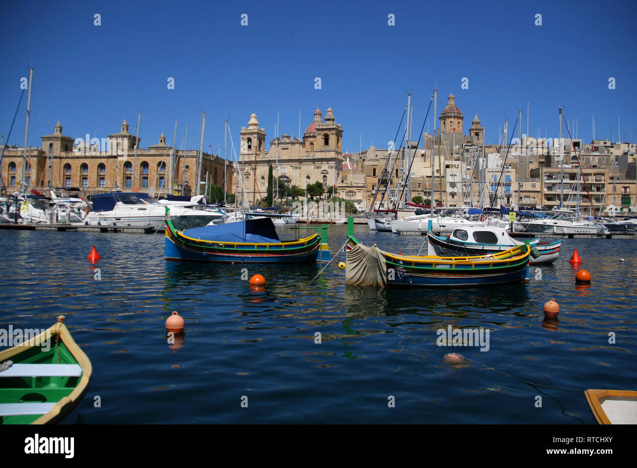 Birgu malta dghajsa hi-res stock photography and images - Alamy