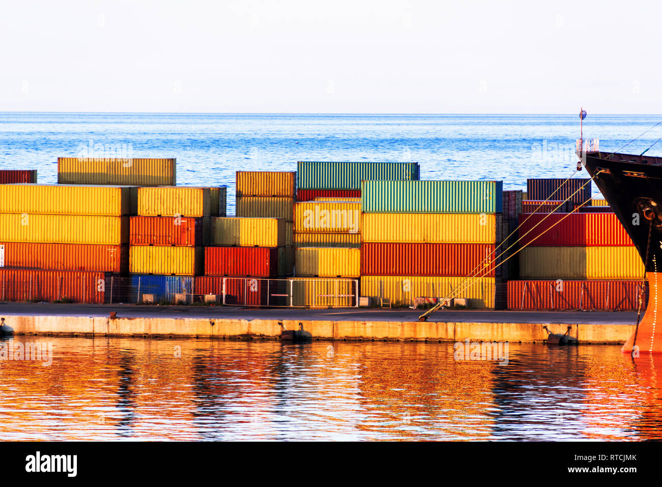 shipping container cargo Stock Photo - Alamy