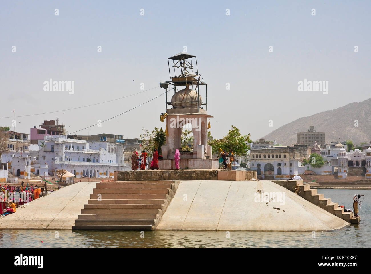 Ghat on the sacred for Hindus Lake Pushkar, India Stock Photo - Alamy