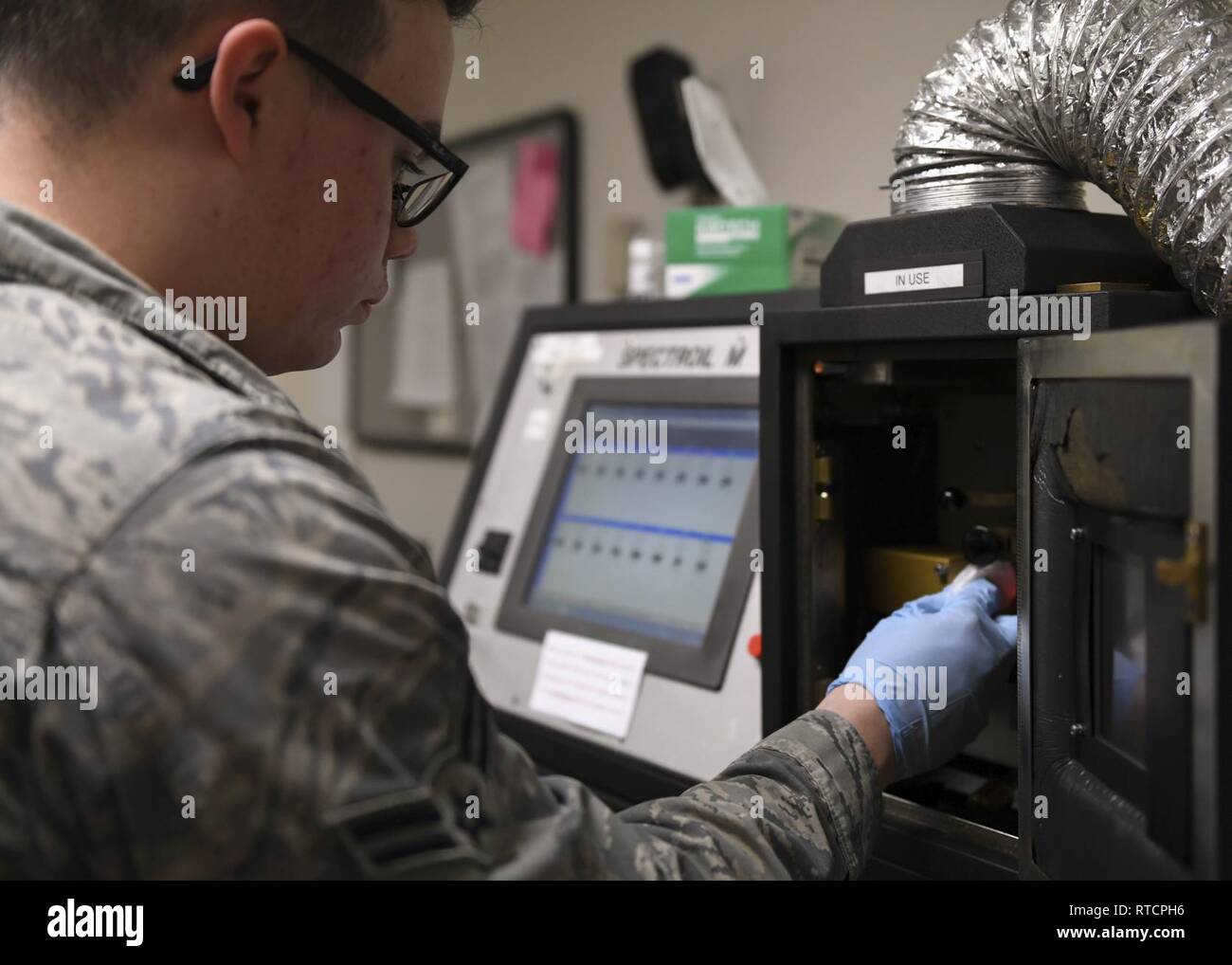 Spectroil hi-res stock photography and images - Alamy