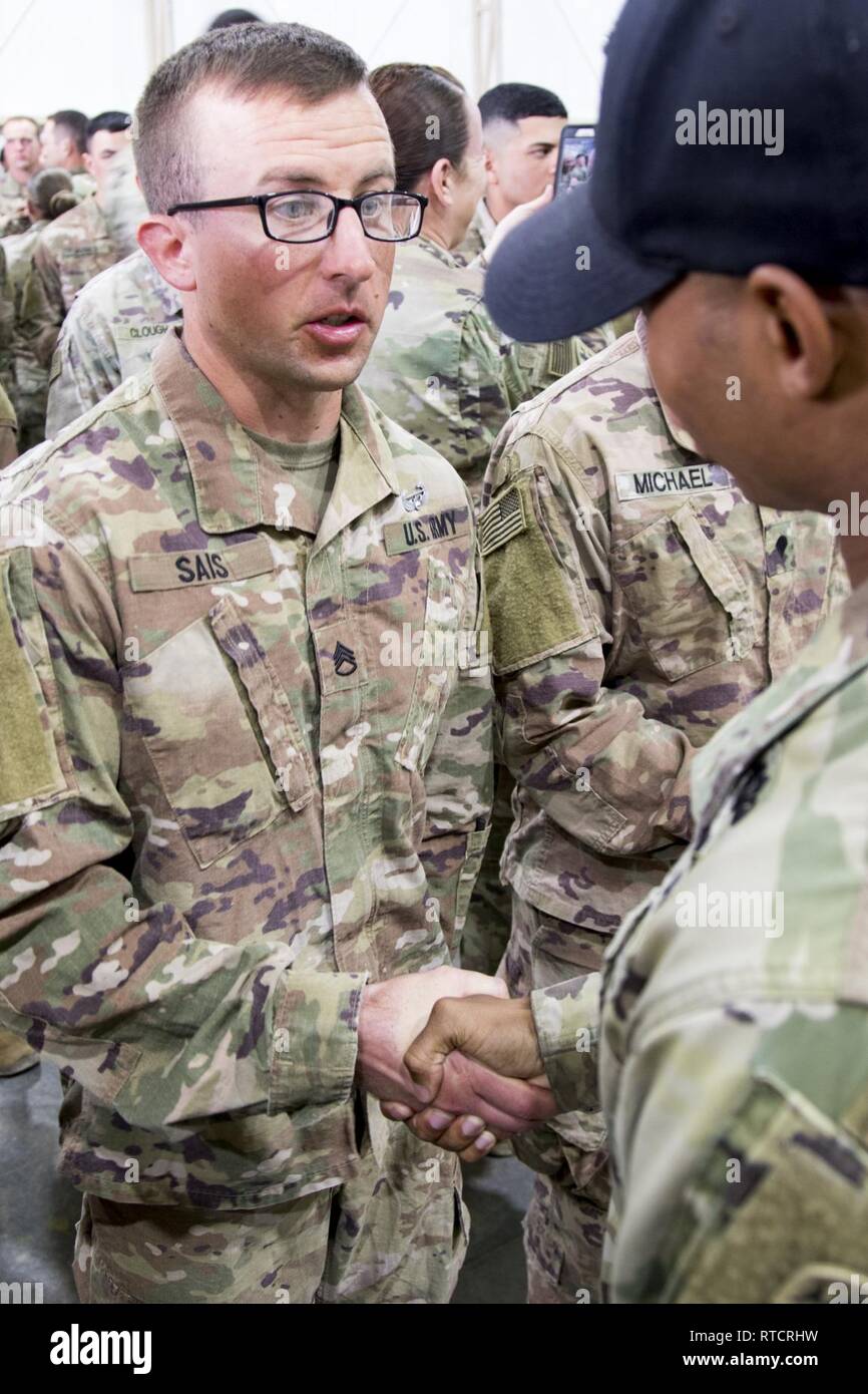 Air assault badge hi-res stock photography and images - Alamy