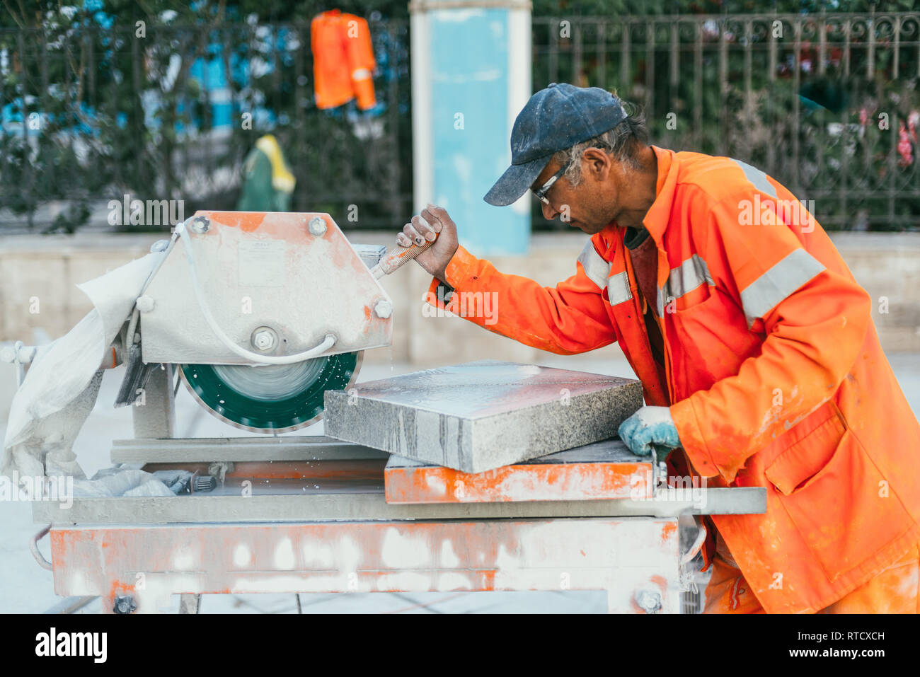 Hand saw person hi-res stock photography and images - Alamy