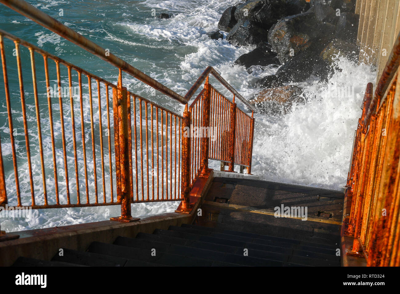 Concrete railings hi-res stock photography and images - Alamy