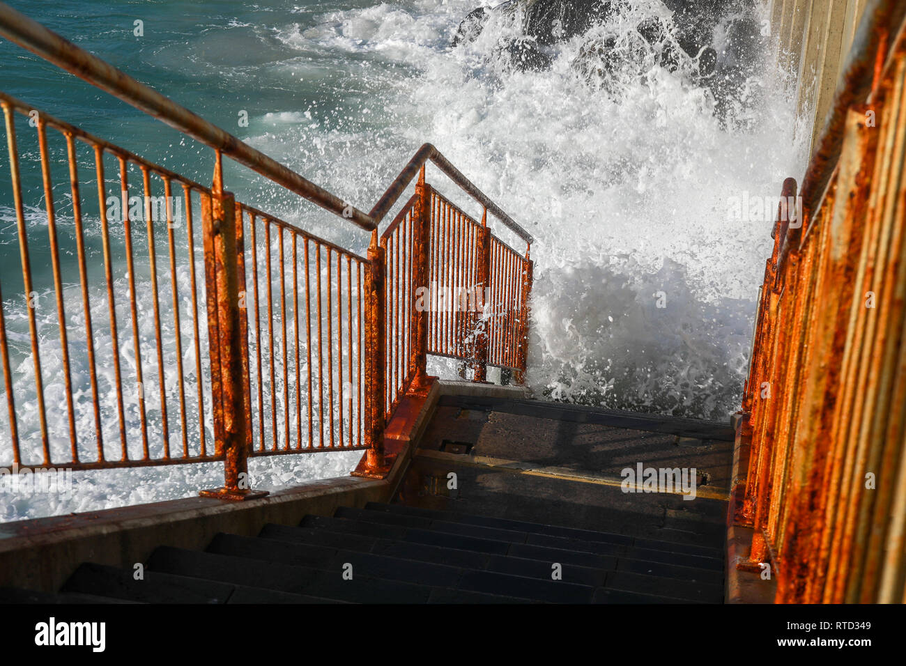 Concrete railings hi-res stock photography and images - Alamy
