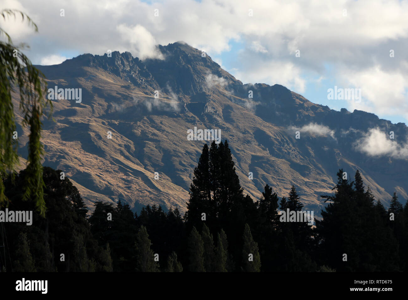 Cecil peak new zealand hi-res stock photography and images - Alamy
