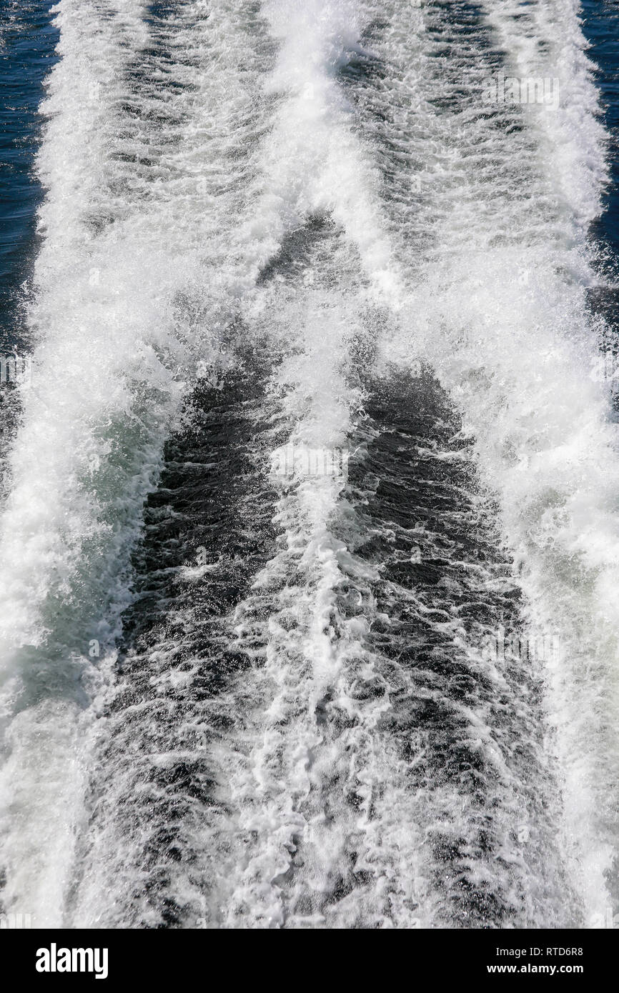Catamaran wake pattern at full speed on Lake Te Anau, Southlands, New ...