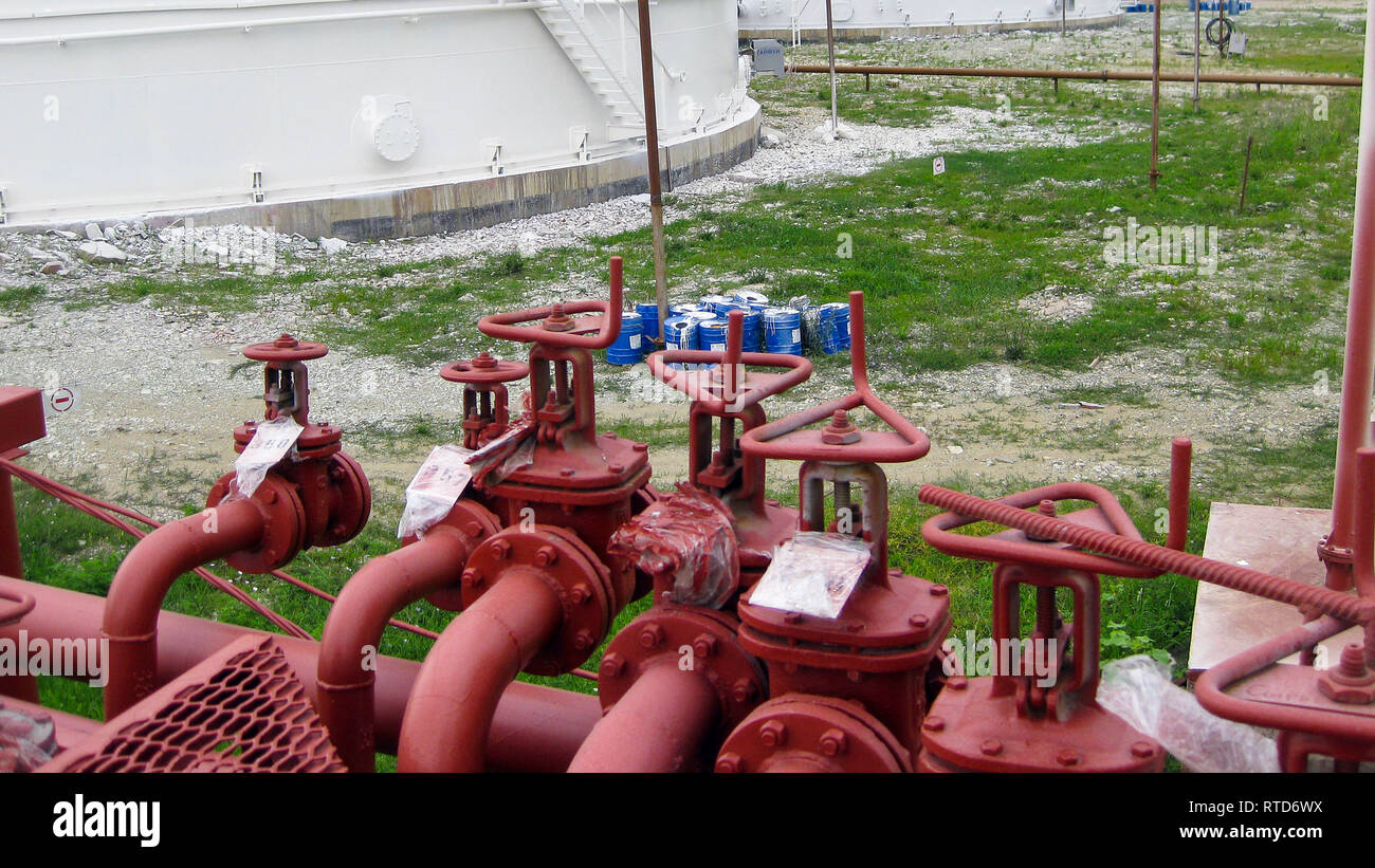 Oil refinery. Equipment for primary oil refining Stock Photo - Alamy