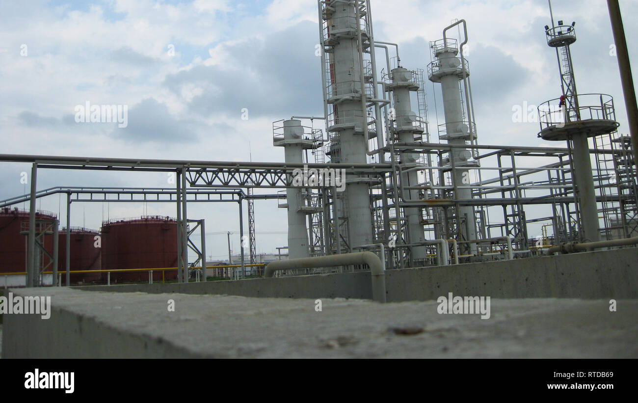 Oil refinery. Equipment for primary oil refining Stock Photo - Alamy