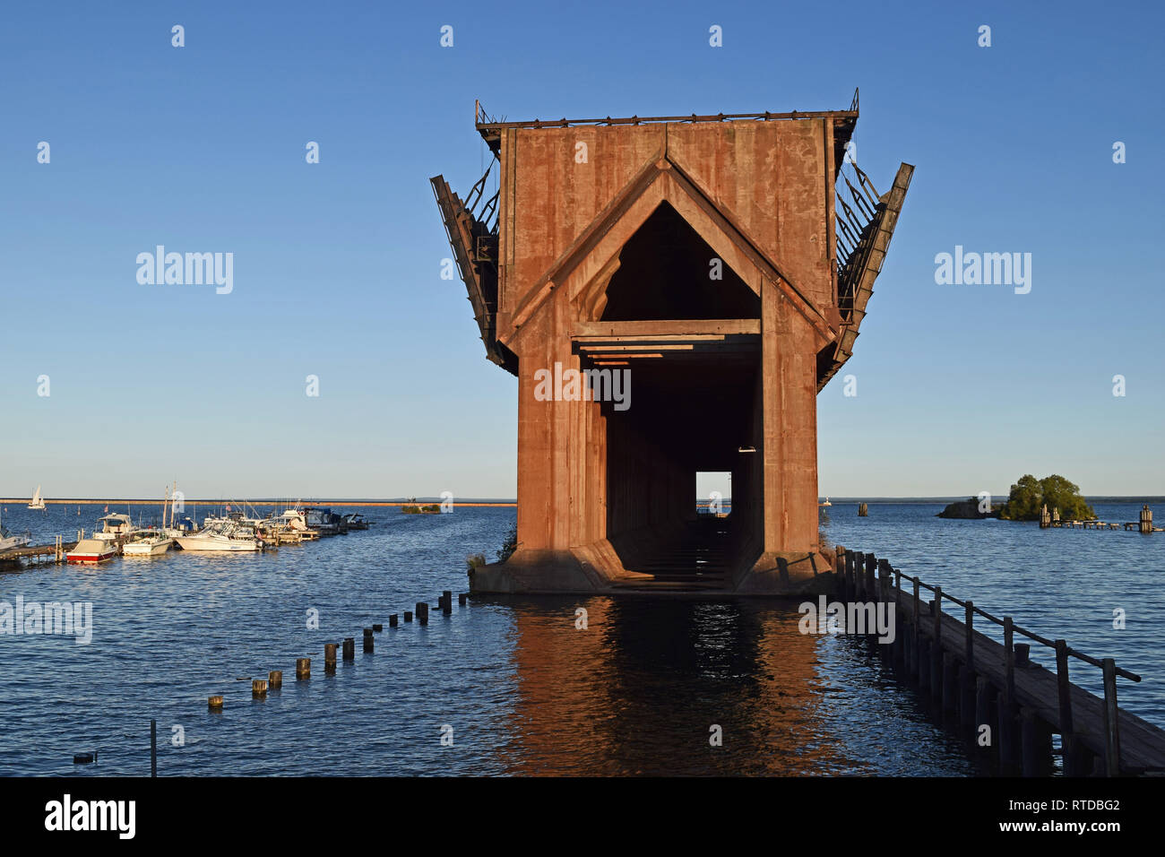 Ore dock hi-res stock photography and images - Alamy