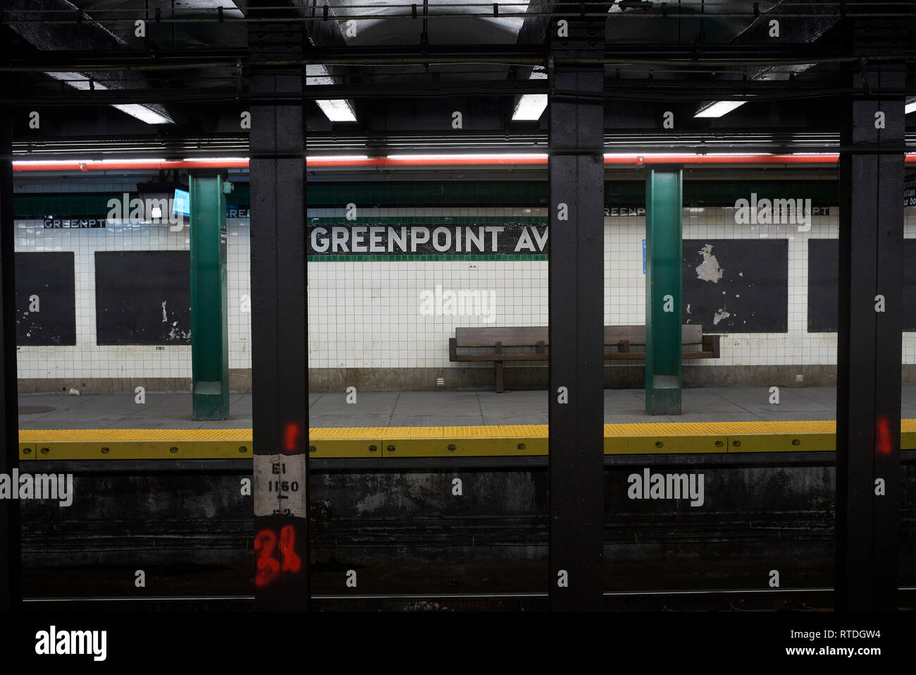 Greenpoint ave hi-res stock photography and images - Alamy
