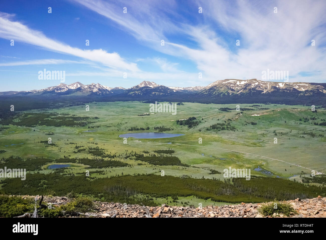 Yellowstone overview hi-res stock photography and images - Alamy