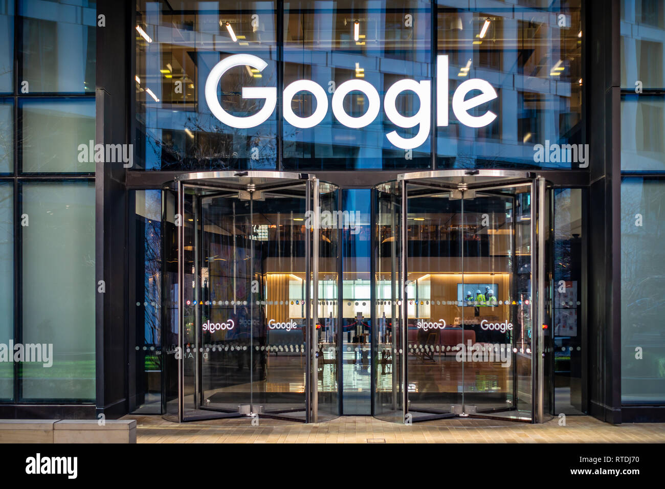 Google office hi-res stock photography and images - Alamy