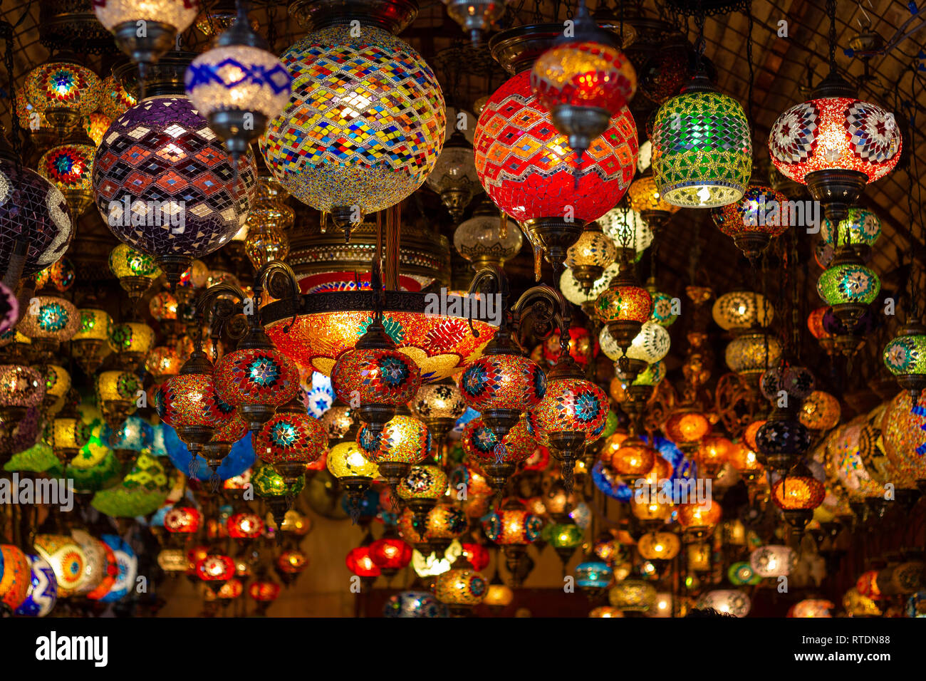Grand Bazaar Istanbul, Traditional souvenirs Stock Photo - Alamy