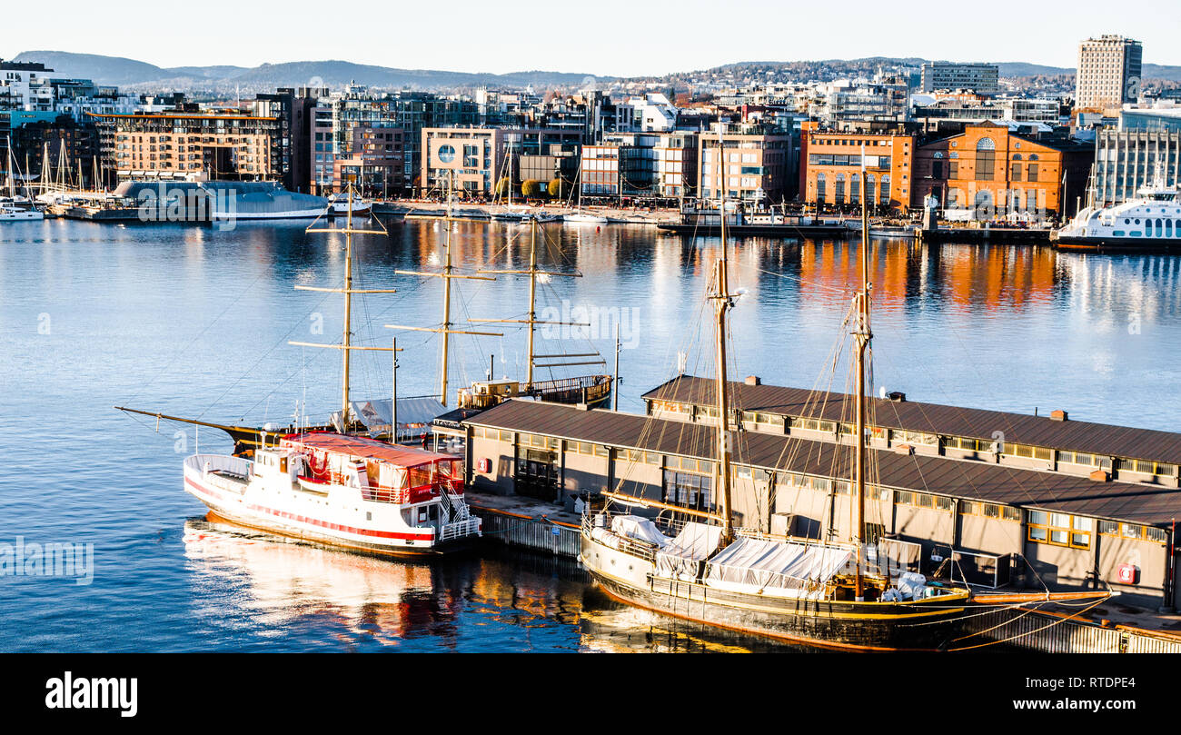 Scene view of the ships and boats in Oslo port, Norway Stock Photo - Alamy