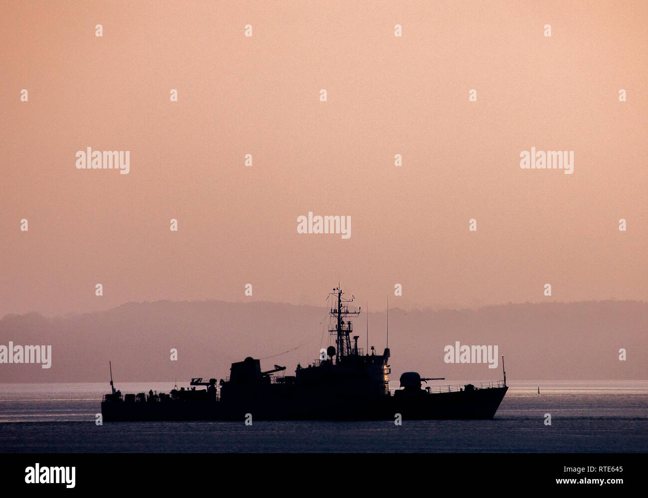 Irish naval vessels hi-res stock photography and images - Alamy