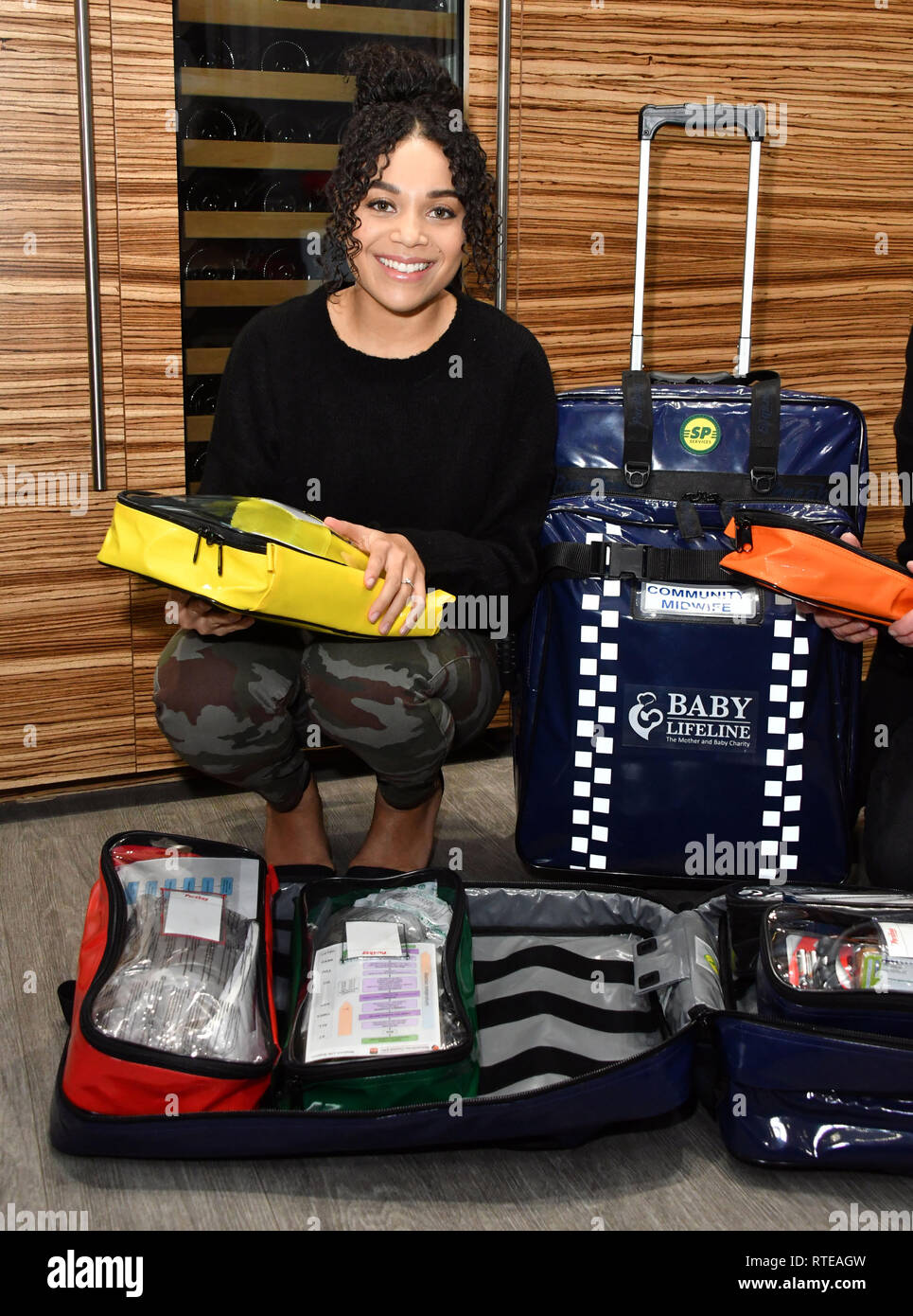 Call the midwife lucille hi-res stock photography and images - Alamy