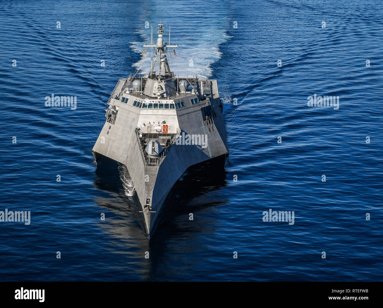 190227-N-FC670-1460 PACIFIC OCEAN (Feb. 27, 2019) The Independence ...