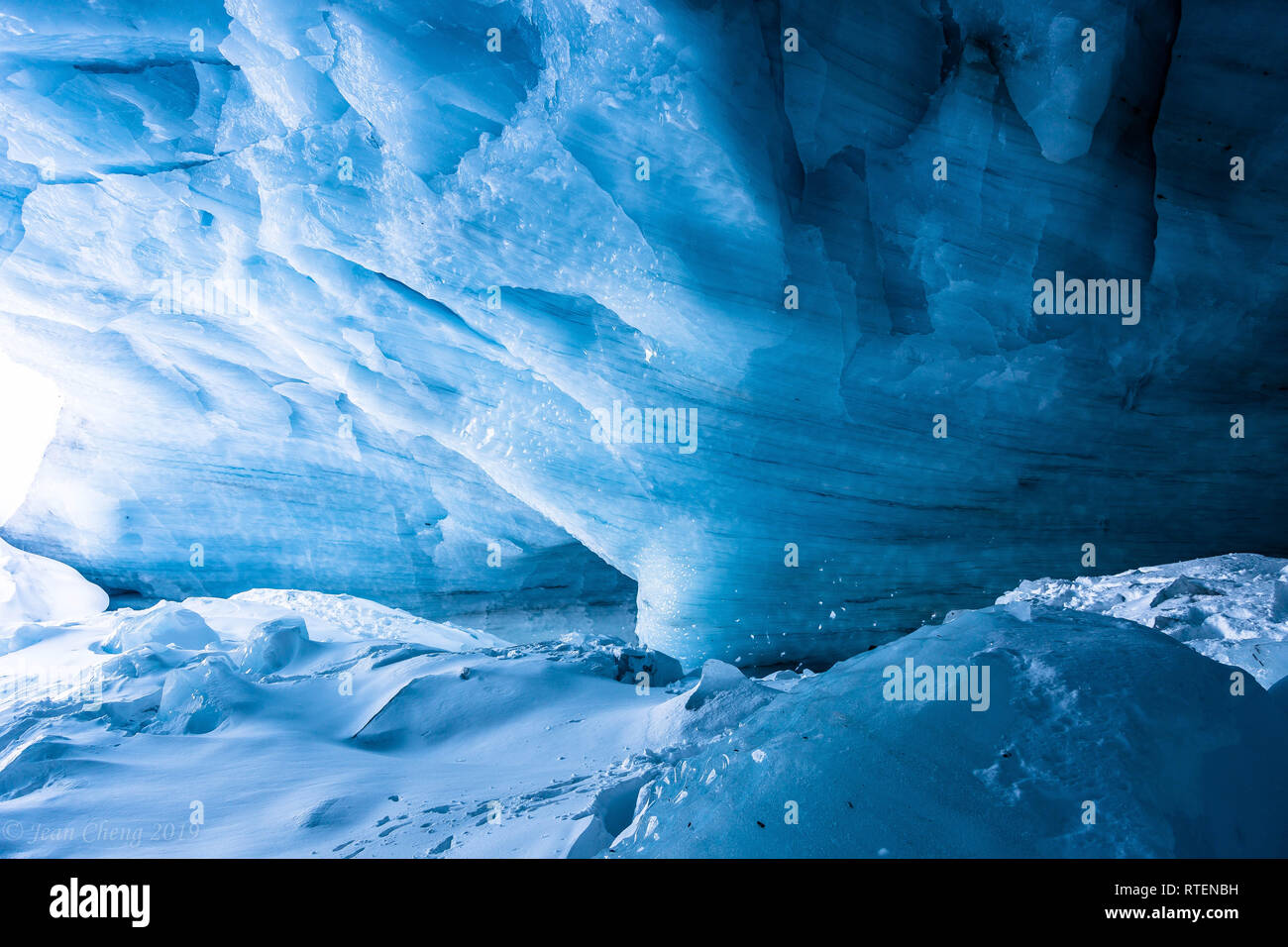 Ice age cave hi-res stock photography and images - Alamy