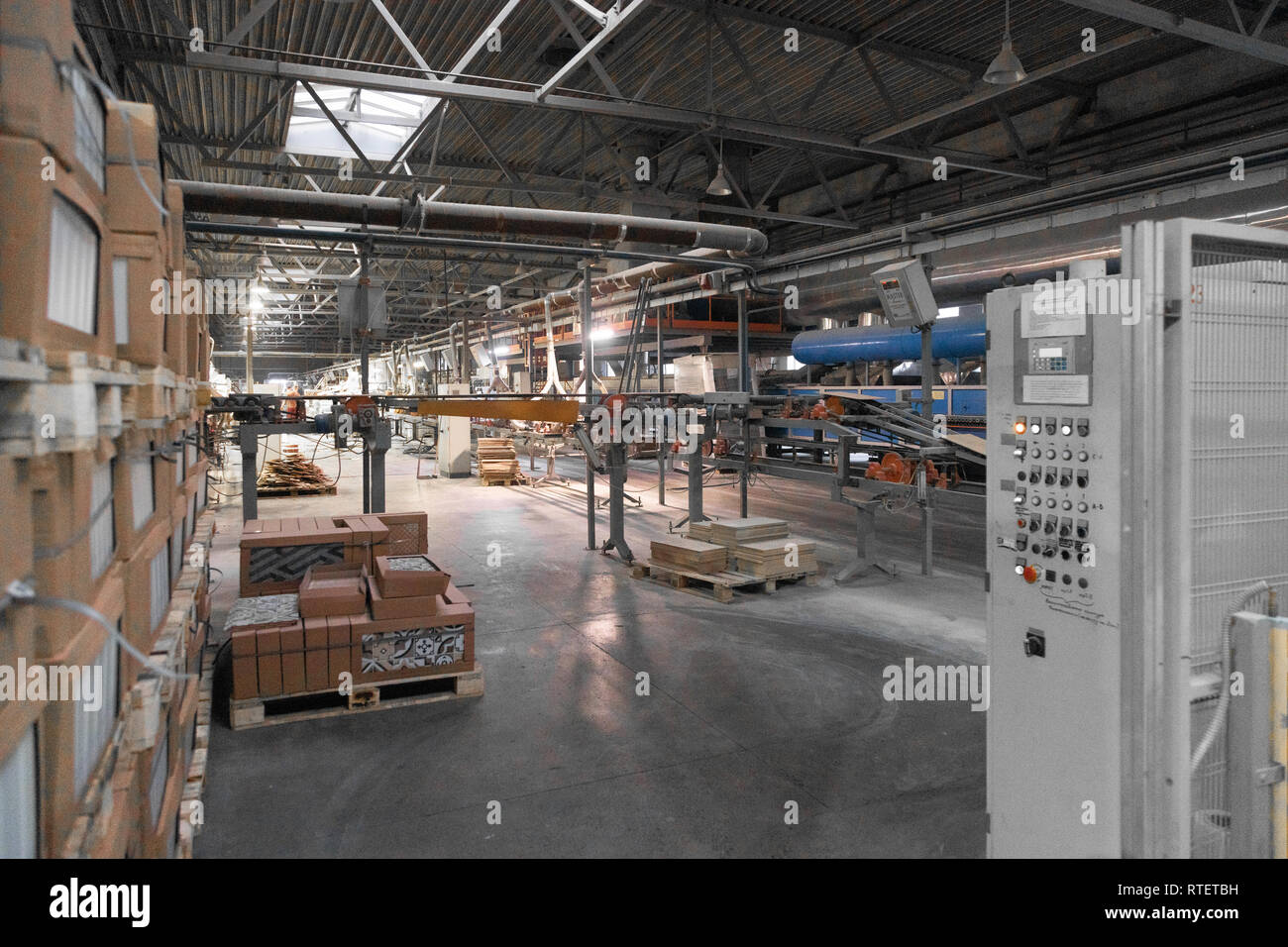 Conveyor line at the production plant Stock Photo - Alamy