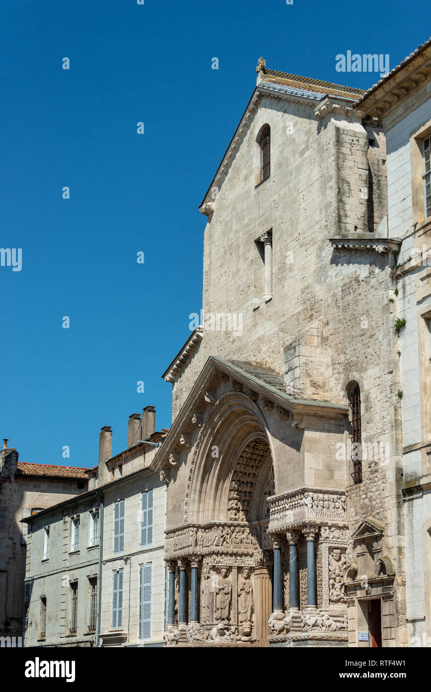 St trophime cathedral in arles hi-res stock photography and images - Alamy