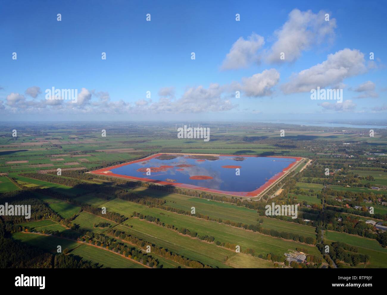 Red mud aluminum hi-res stock photography and images - Alamy