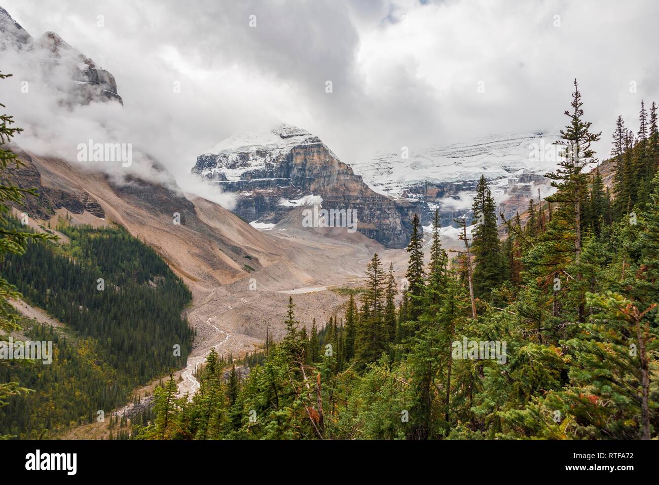 Glacier of Mount Victoria, Plain of Six Glaciers, near Lake Louise ...
