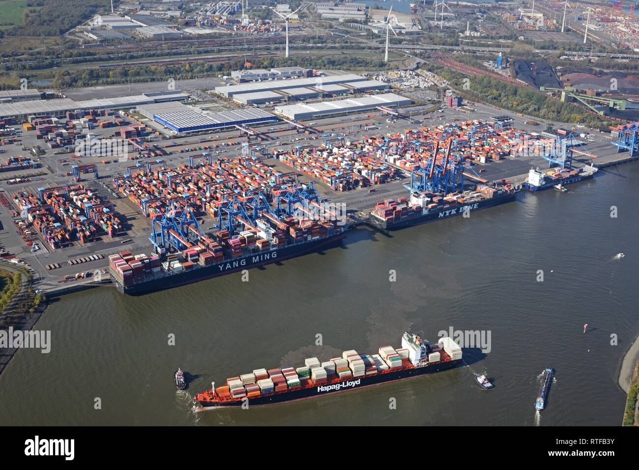 Altenwerder container view hi-res stock photography and images - Alamy