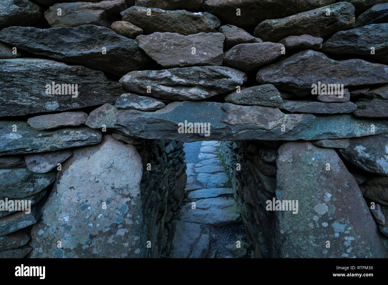 Caher Conor, Fahan Beehive Huts, Mount Eagle, Slea Head Drive, Dingle ...