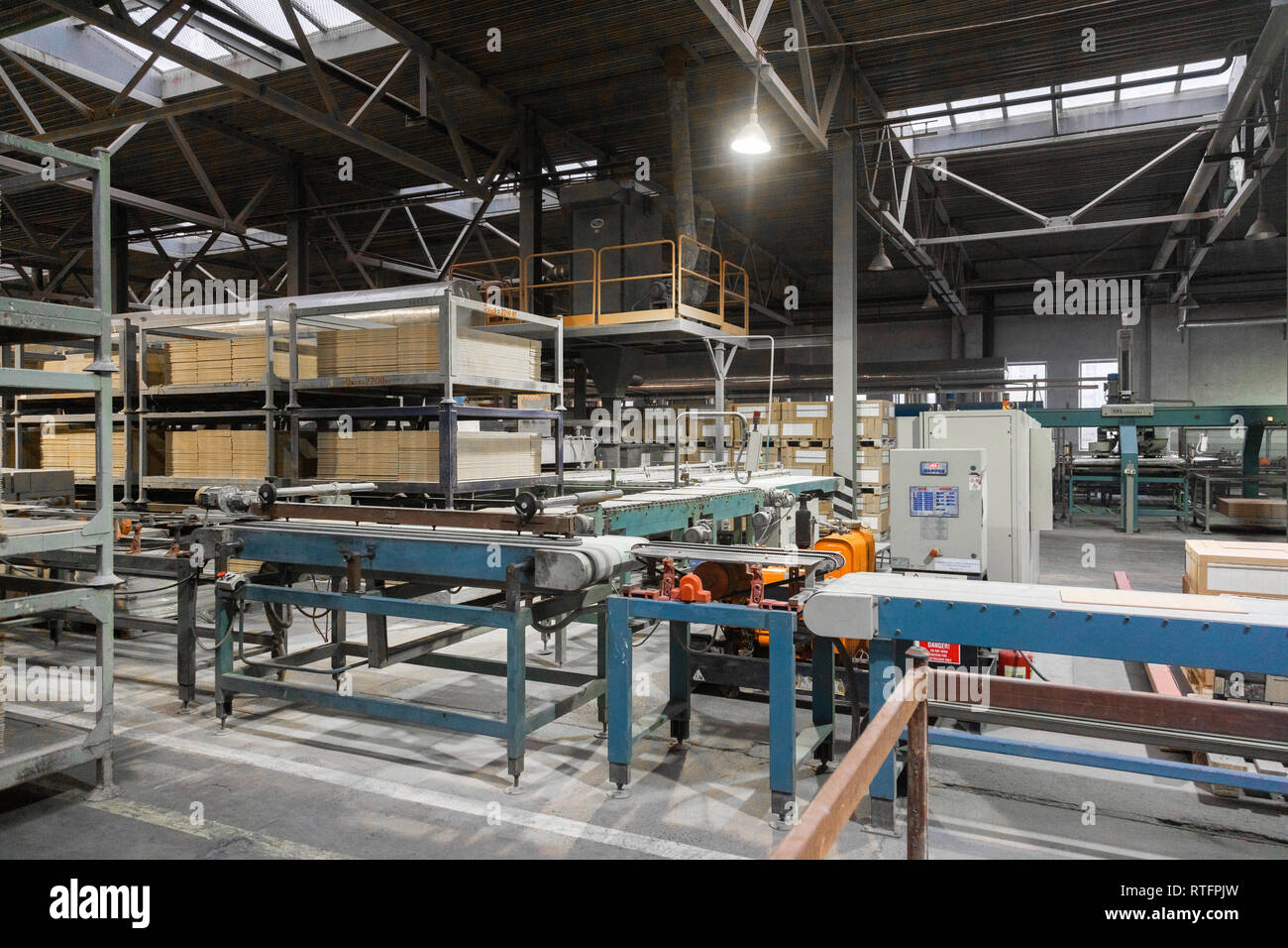 Conveyor line at the production plant Stock Photo - Alamy