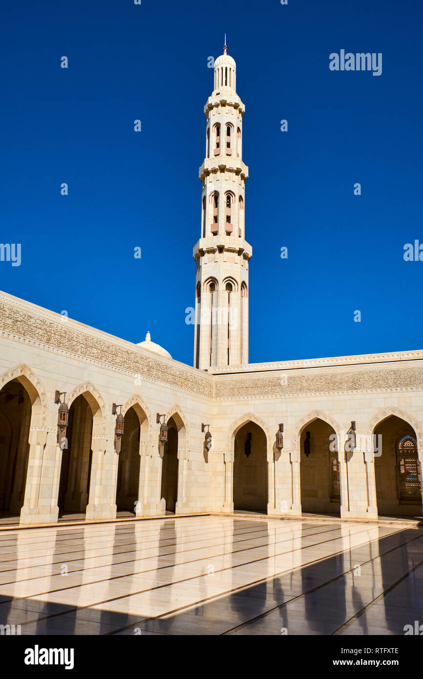 Sultant of Oman, Muscat, Sultan Qaboos Grand Mosque Stock Photo - Alamy