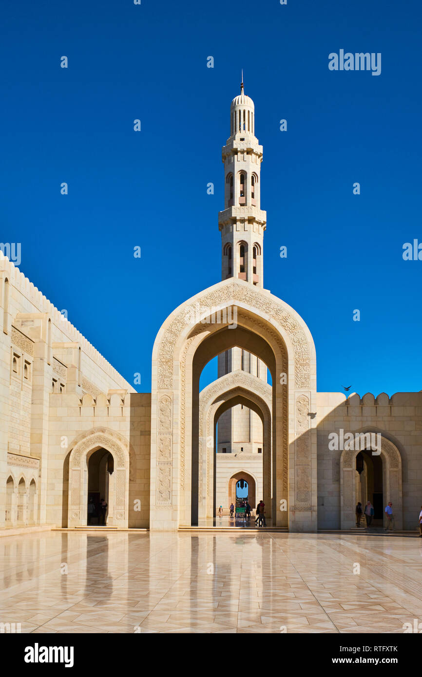 Sultant of Oman, Muscat, Sultan Qaboos Grand Mosque Stock Photo - Alamy