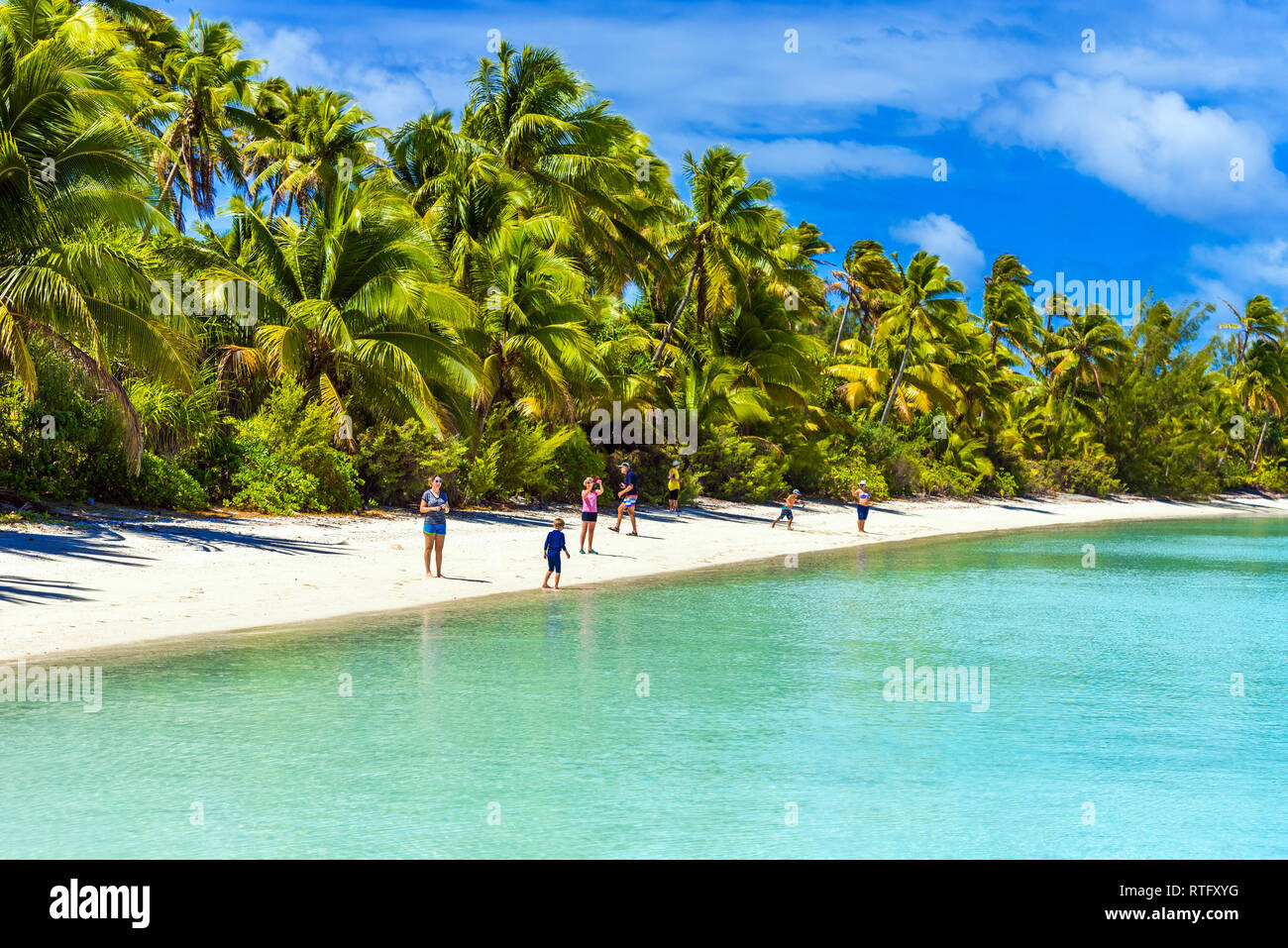 COOK ISLAND, SOUTH PACIFIC - SEPTEMBER 30, 2018: View of the sandy ...