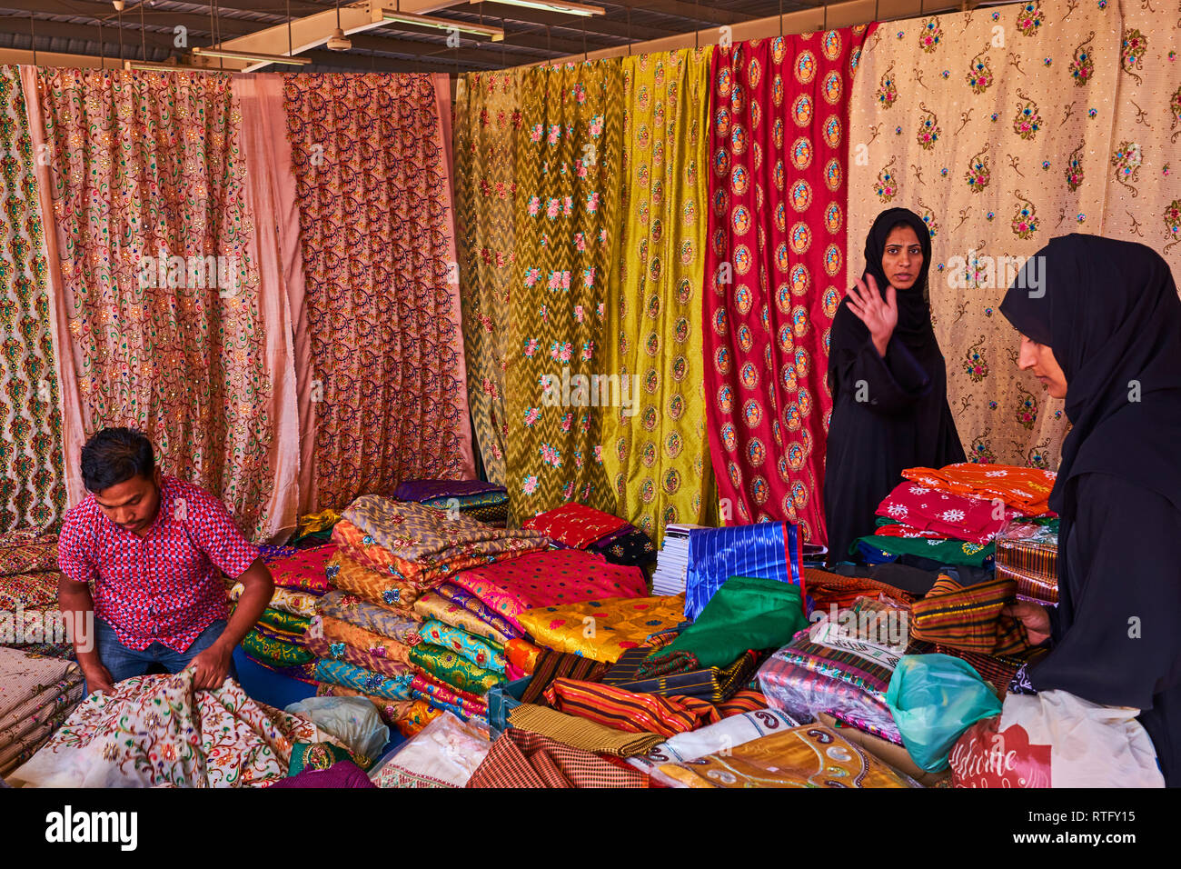 Sultanate of Oman, Al Sharqiya Region, Sinaw, textile market Stock ...