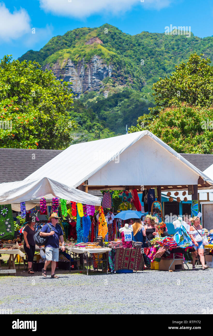 ARUTANGA, AITUTAKI, COOK ISLAND - SEPTEMBER 30, 2018: View of the local ...