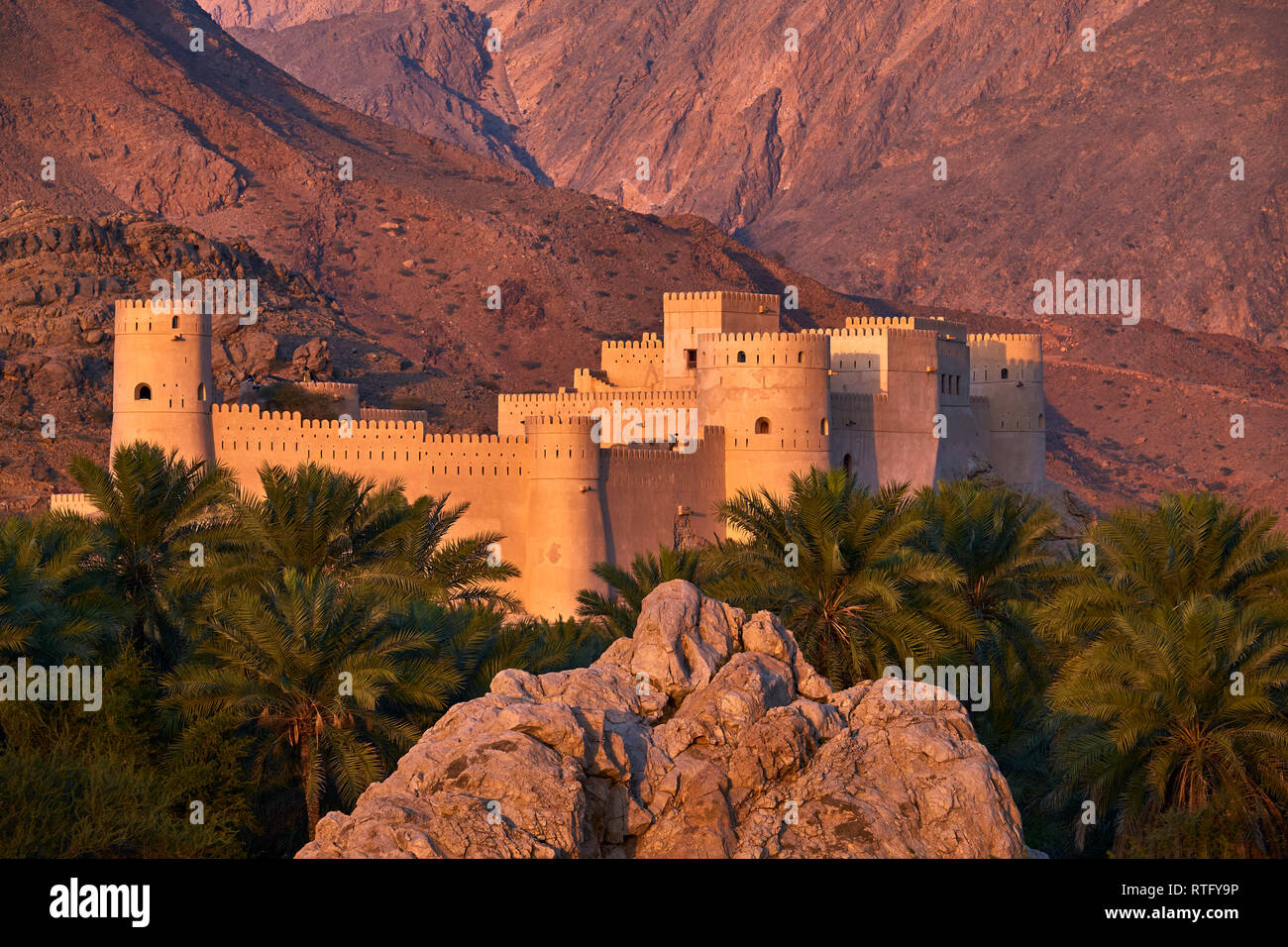 Sultanat of Oman, governorate of Al-Batina, Nakhl, Nakhl Fort or Husn ...