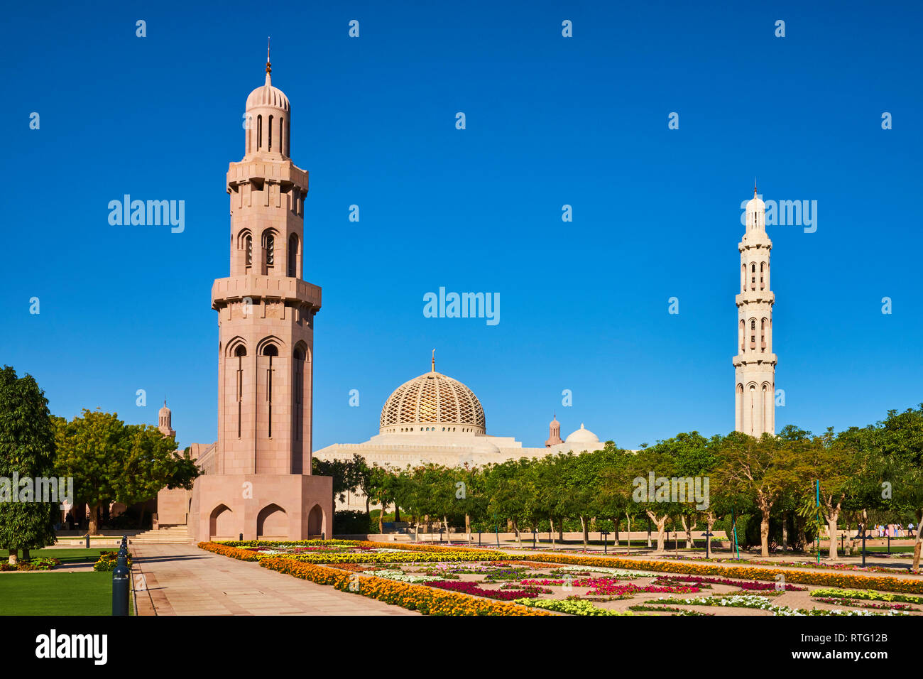 Sultant of Oman, Muscat, Sultan Qaboos Grand Mosque Stock Photo - Alamy