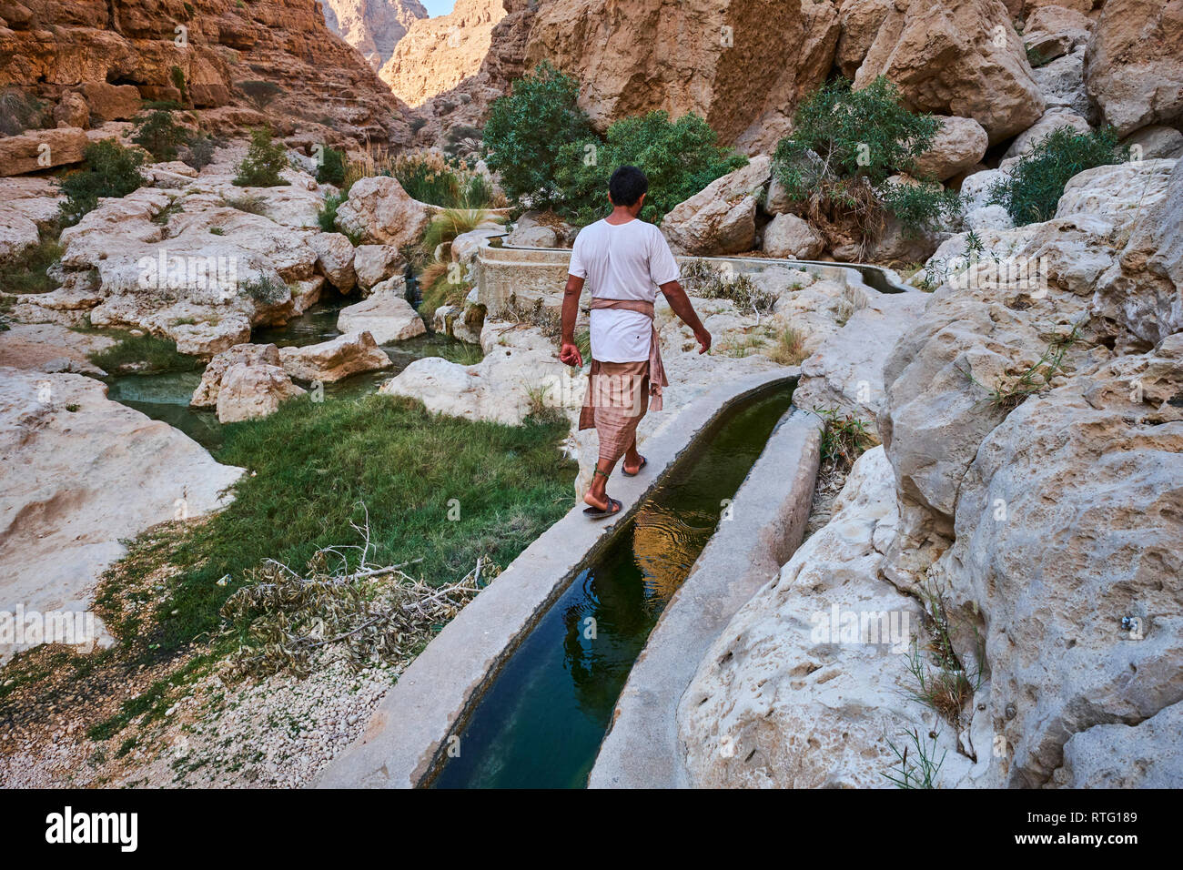 Sultanat of Oman, governorate of Ash Sharqiyah, Wadi ash Shab, falaj ...