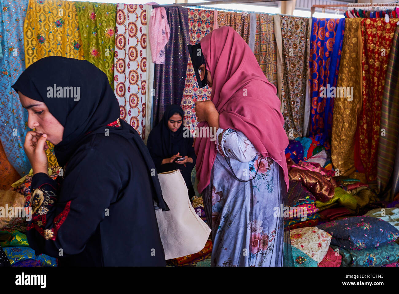 Sultanate of Oman, Al Sharqiya Region, Sinaw, textile market Stock ...