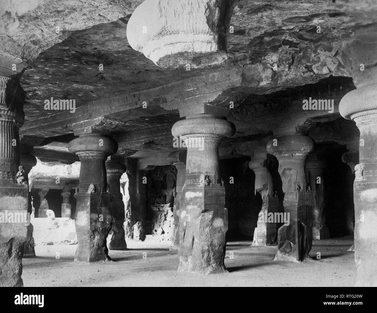 Elephanta Caves, Elephanta Island, India, 1900-10 Stock Photo - Alamy