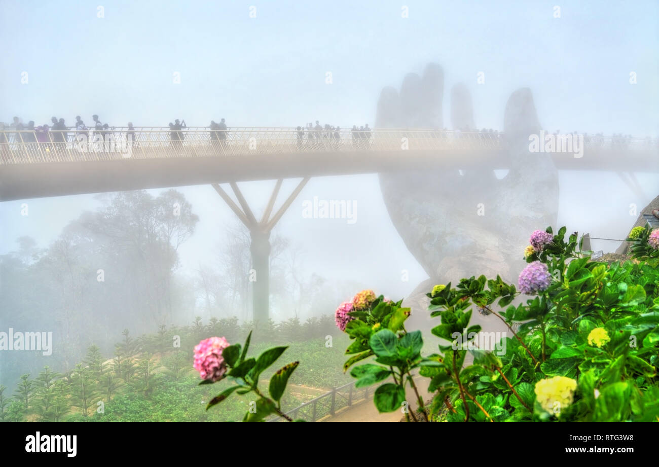 Vietnam bridge hands hi-res stock photography and images - Alamy